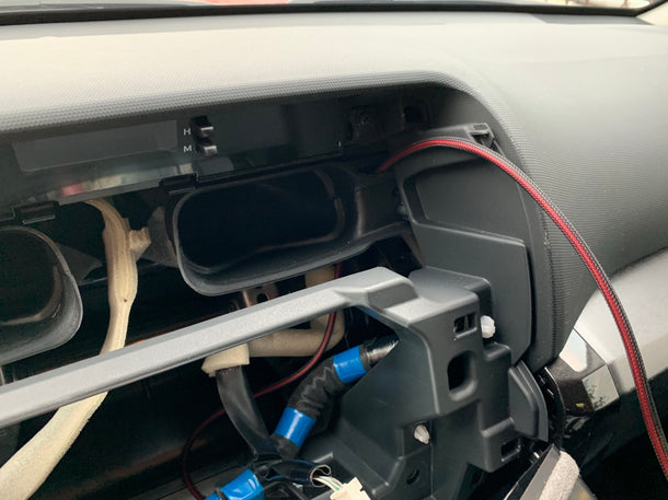 Toyota 4Runner/Lexus GX 460 USB Charger Mount | ICS FAB